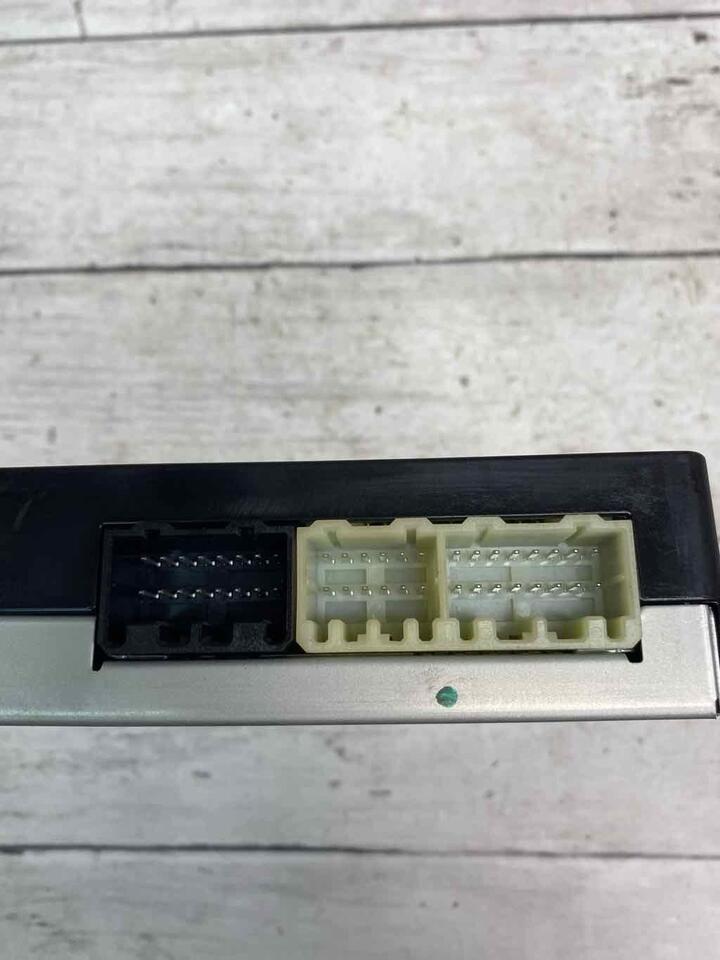 Chevrolet Equinox telematics 2018 control module communication unit 84 ...